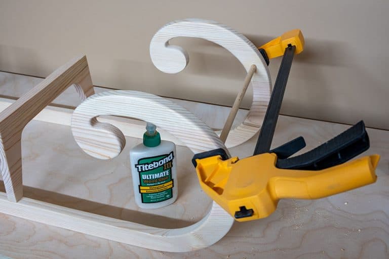 DIY Decorative Wooden Sled - Free Pattern - Home DIY Fun